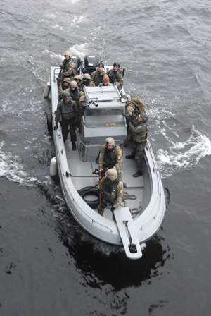 Naval Special Warfare Special Boat Team trains with Chilean Special ...